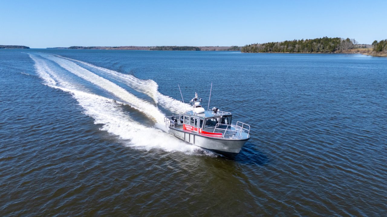 LMF 32 Fire Boat - Lyman Morse Fabrication